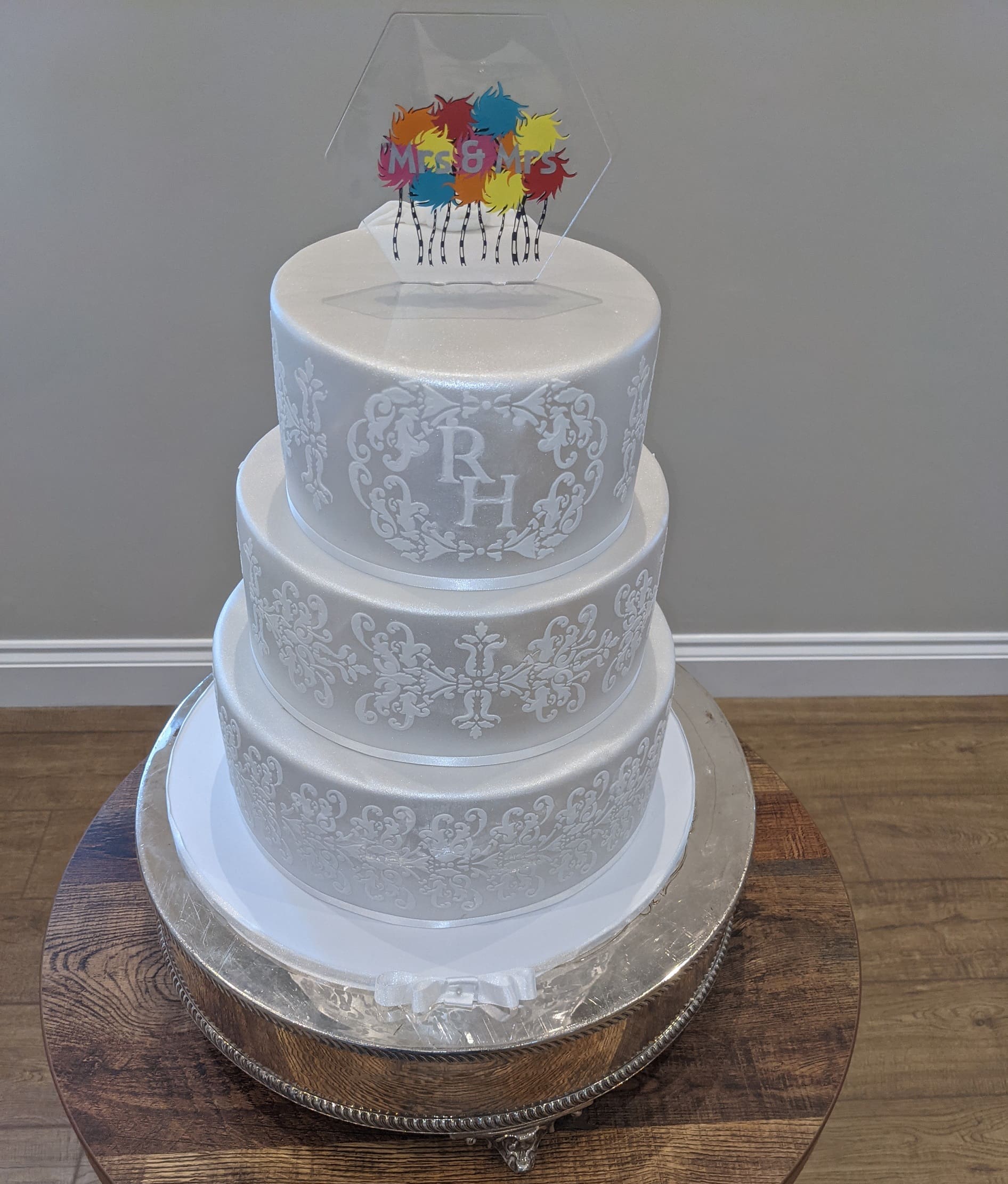Infinity Cakes | The Wedding Guide UK